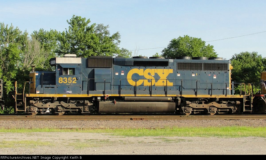 CSX 8352